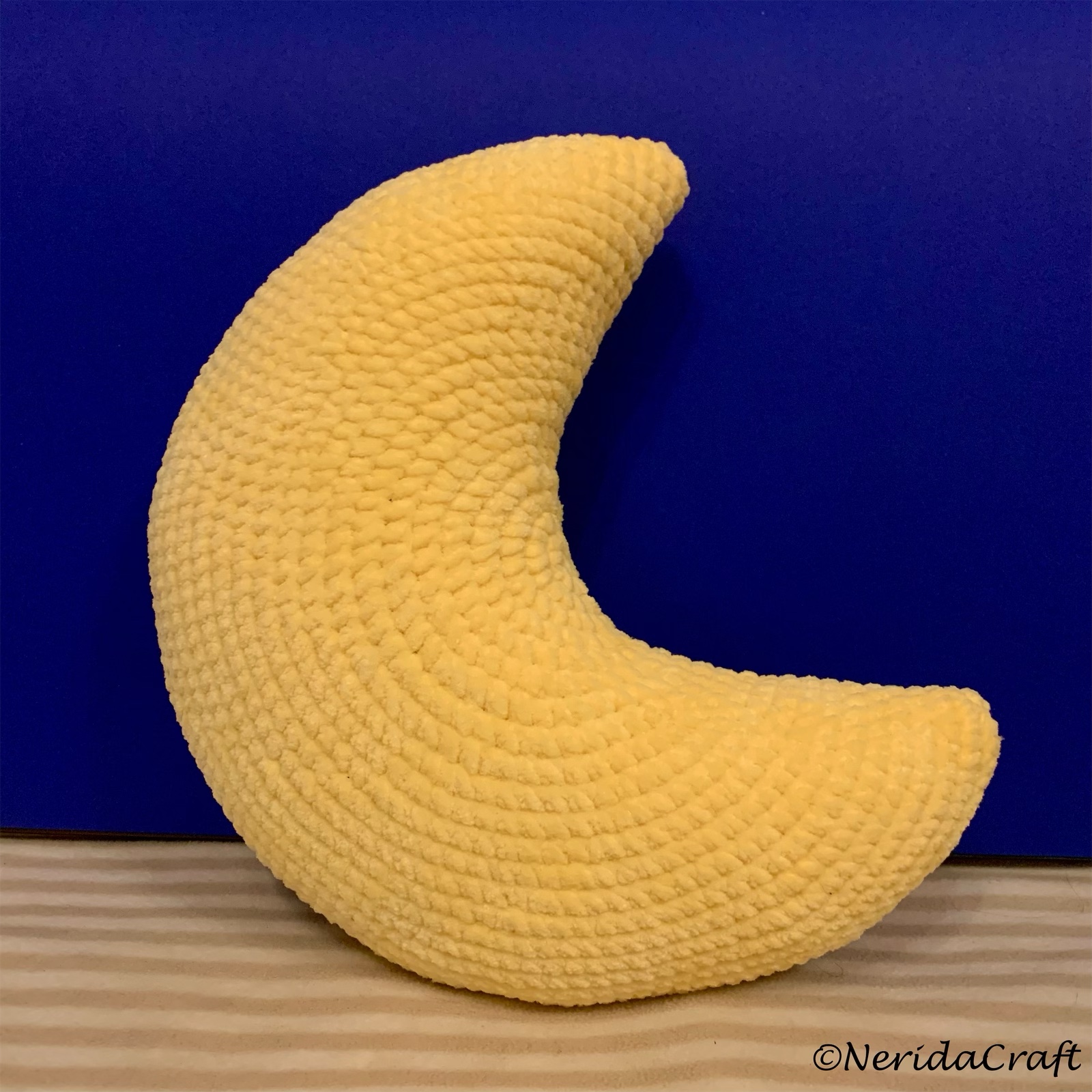 Moon pillow – NeridaCraft
